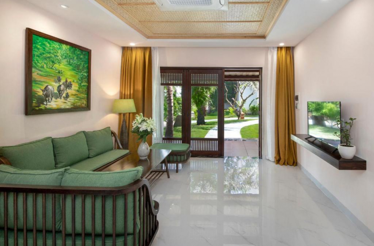 02 Bedroom Villa with Garden View